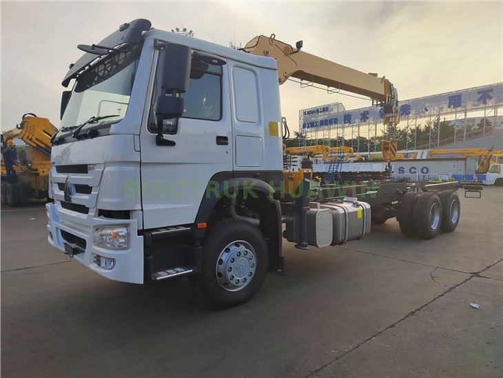 SINOTRUK HOWO 6X4 15T Crane Mounted Truck - Buy, crane mounted truck ...